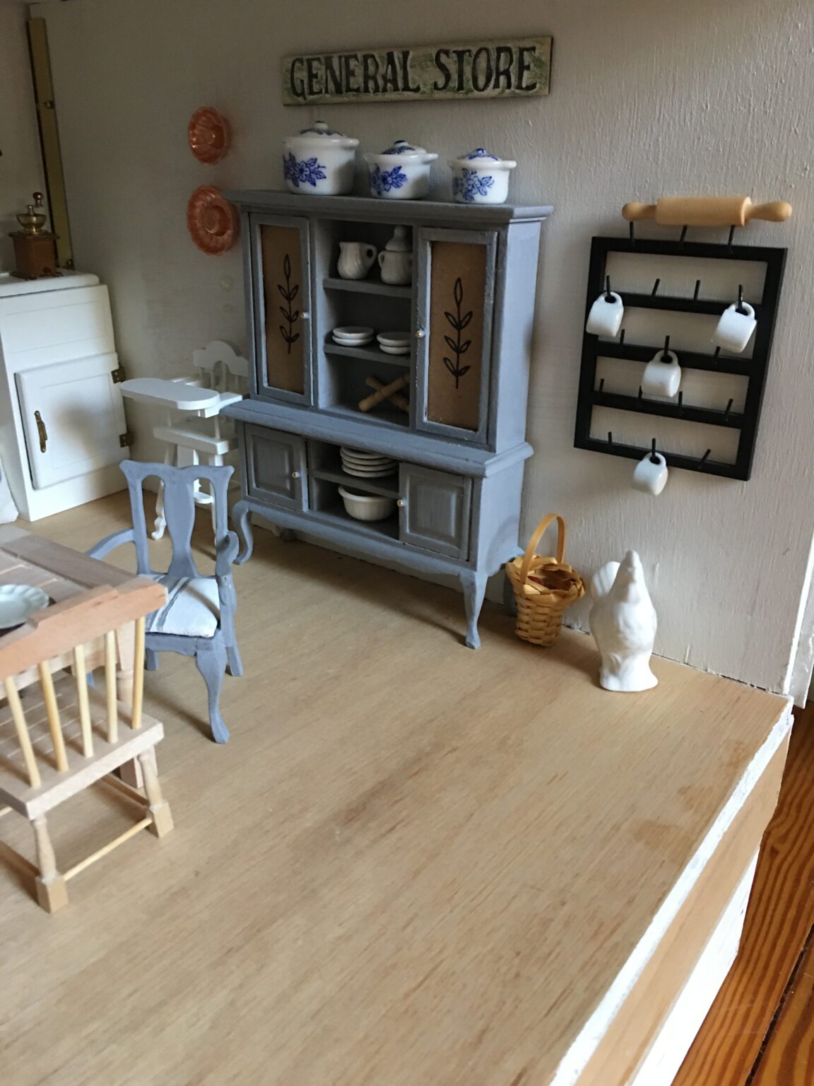 Miniature Farmhouse Summer Tour - Gracefully Home