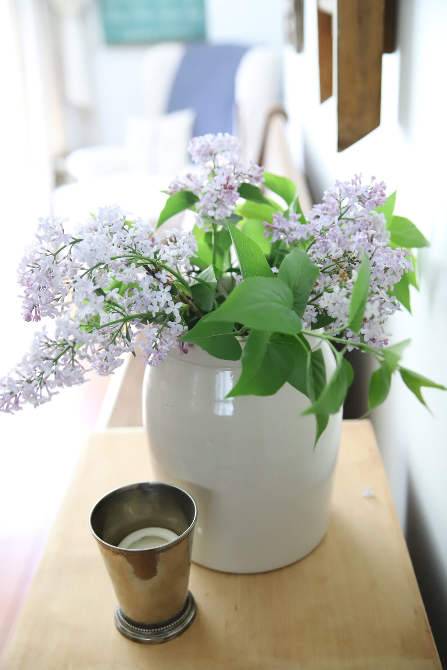 How To Keep Fresh Cut Lilacs From Drooping - Gracefully Home