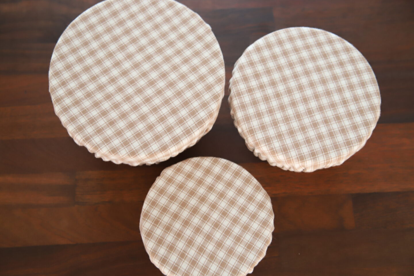 How to Sew Reversible Fabric Bowl Covers - Gracefully Home